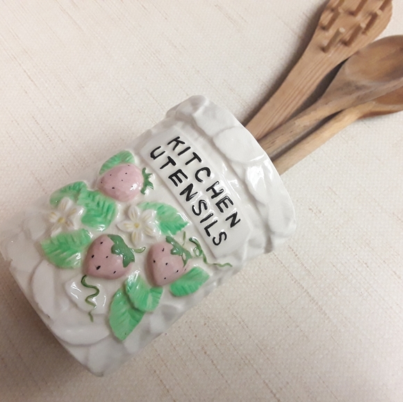 Vintage | Kitchen | Vintage White Pink Strawberry Cottagecore Kitchen ...